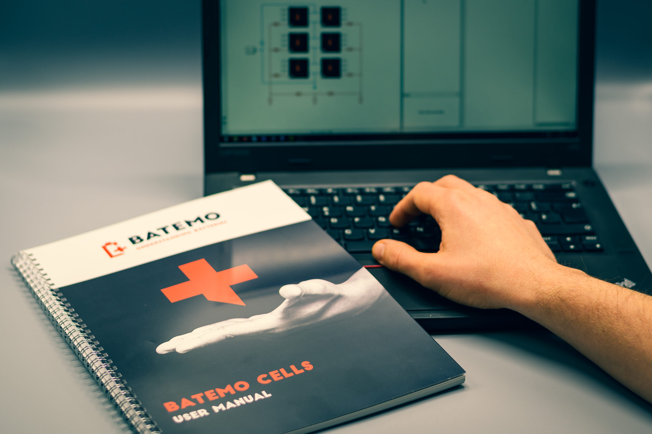 巴特莫解决方案- 电池仿真模型和数据。